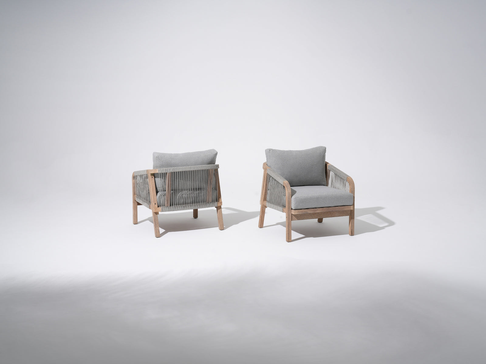 Outdoor Lounge Chairs with Cushions | Jardina
